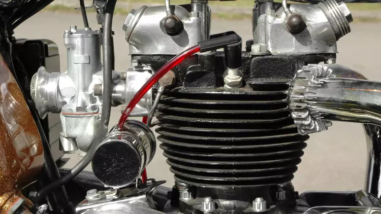 How Does an Internal Combustion Engine Work: A Simple Guide